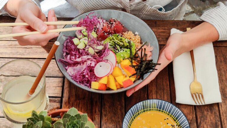 How Many Vegans Are In The US? 2024 Updated Numbers