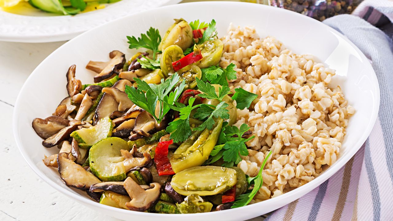 How Many Vegans Are In The US? 2024 Updated Numbers